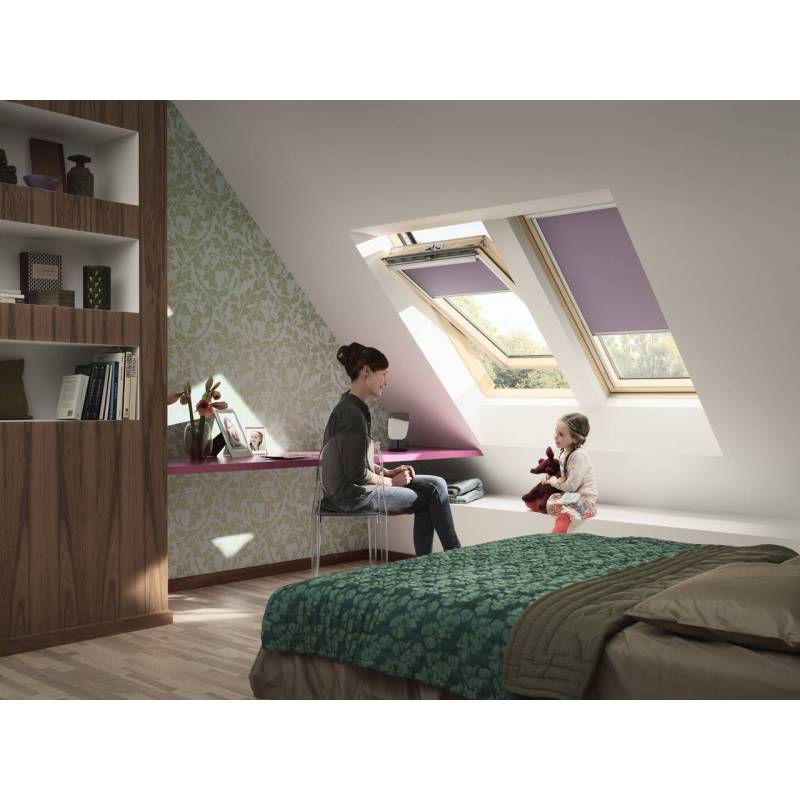 VELUX Triple Glazed 78 x 98cm Pine Centre Pivot Roof Window MK04 GLL ...