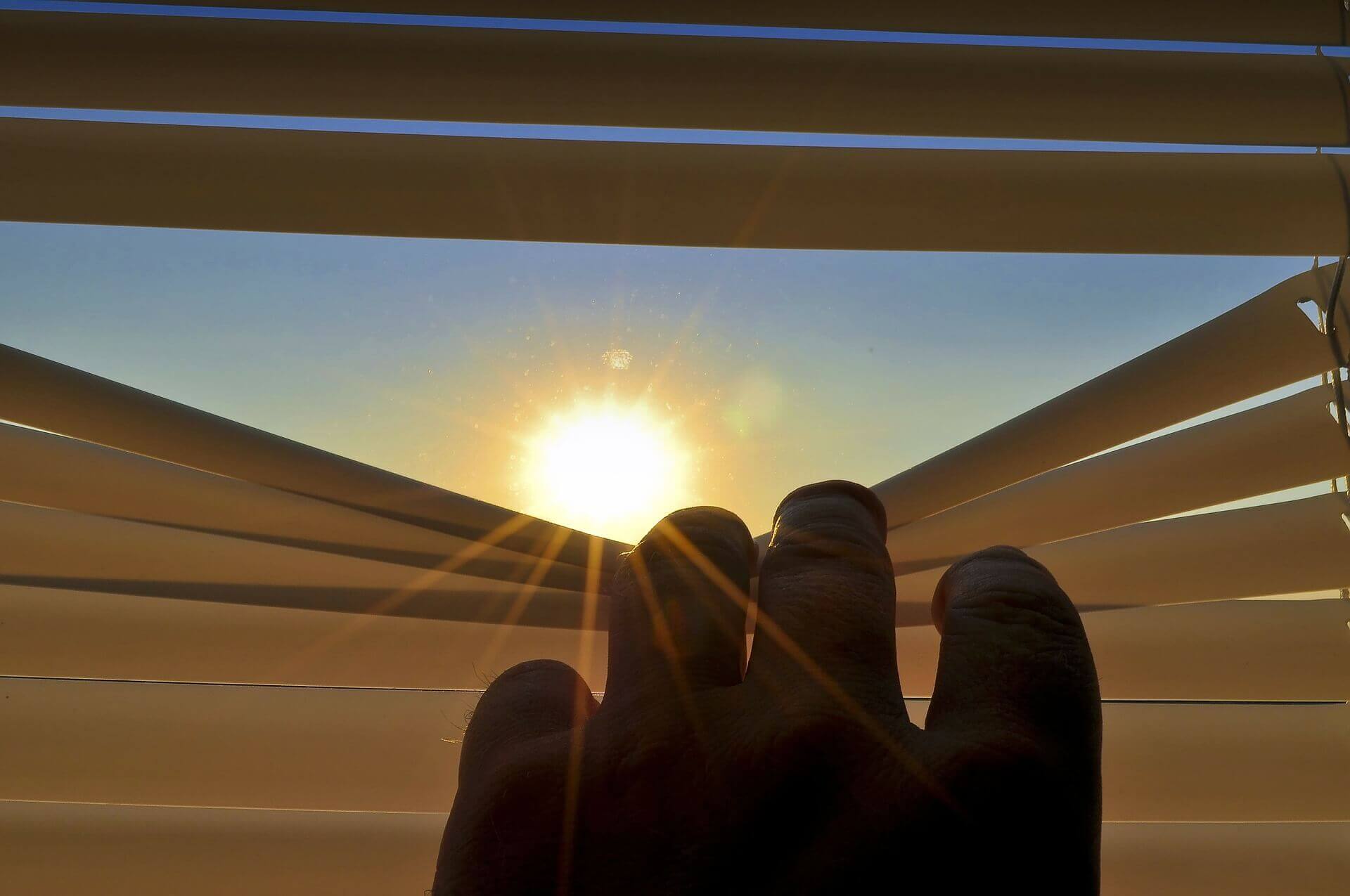How to Easily Fit Blinds in 4 Steps - Sunlux Roof Windows - blog