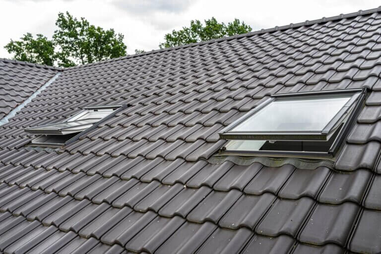 Best Skylights for Pitched Roof: Top 3 Picks for 2026 - Sunlux Roof ...